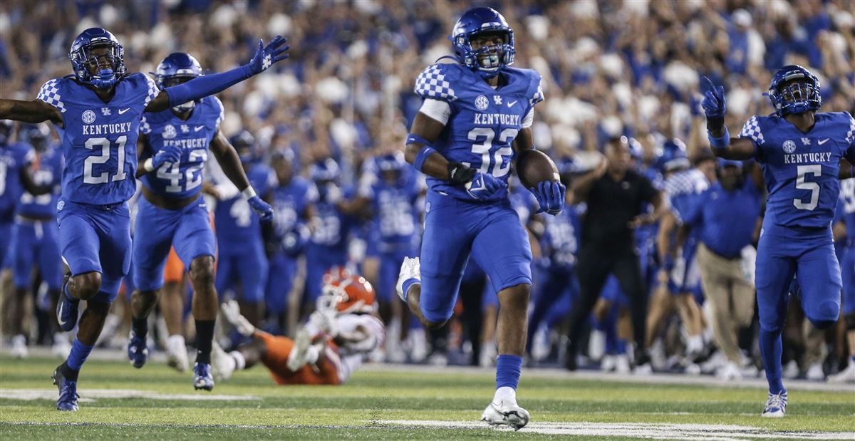 Trevin Wallace Named to Butkus Award Watch List