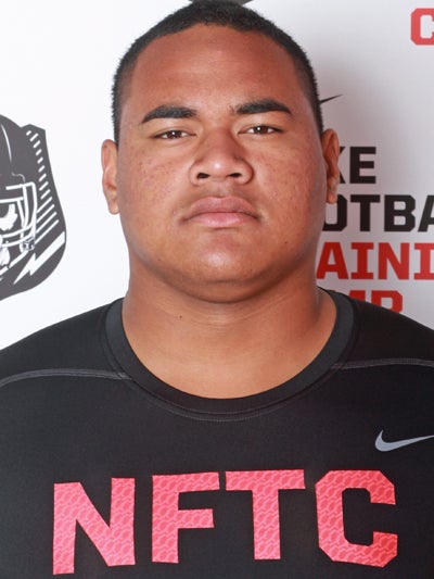 Nation's No. 2 Center Says UCLA & Oregon State Are Top Two