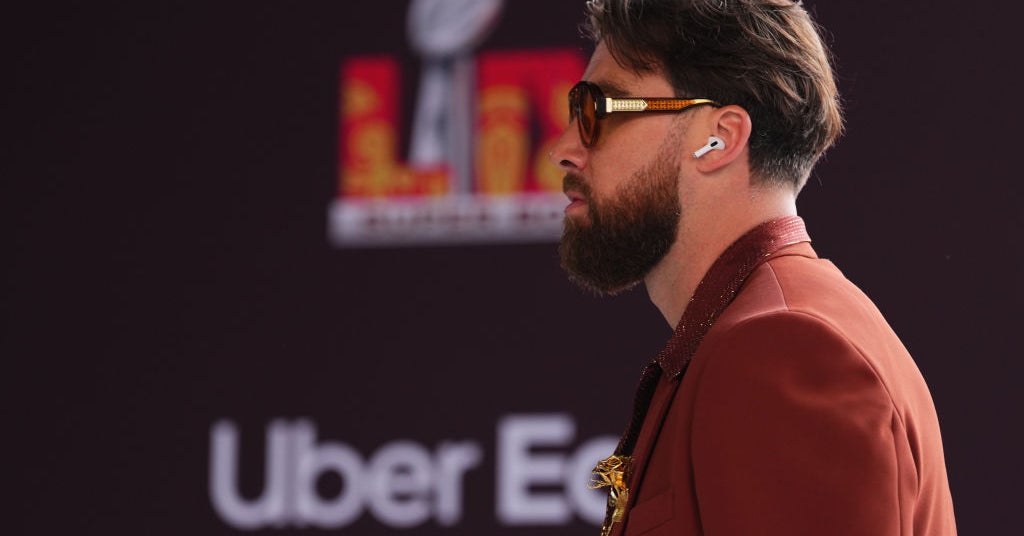 WATCH: Travis Kelce is going viral for his groovy pre-game outfit