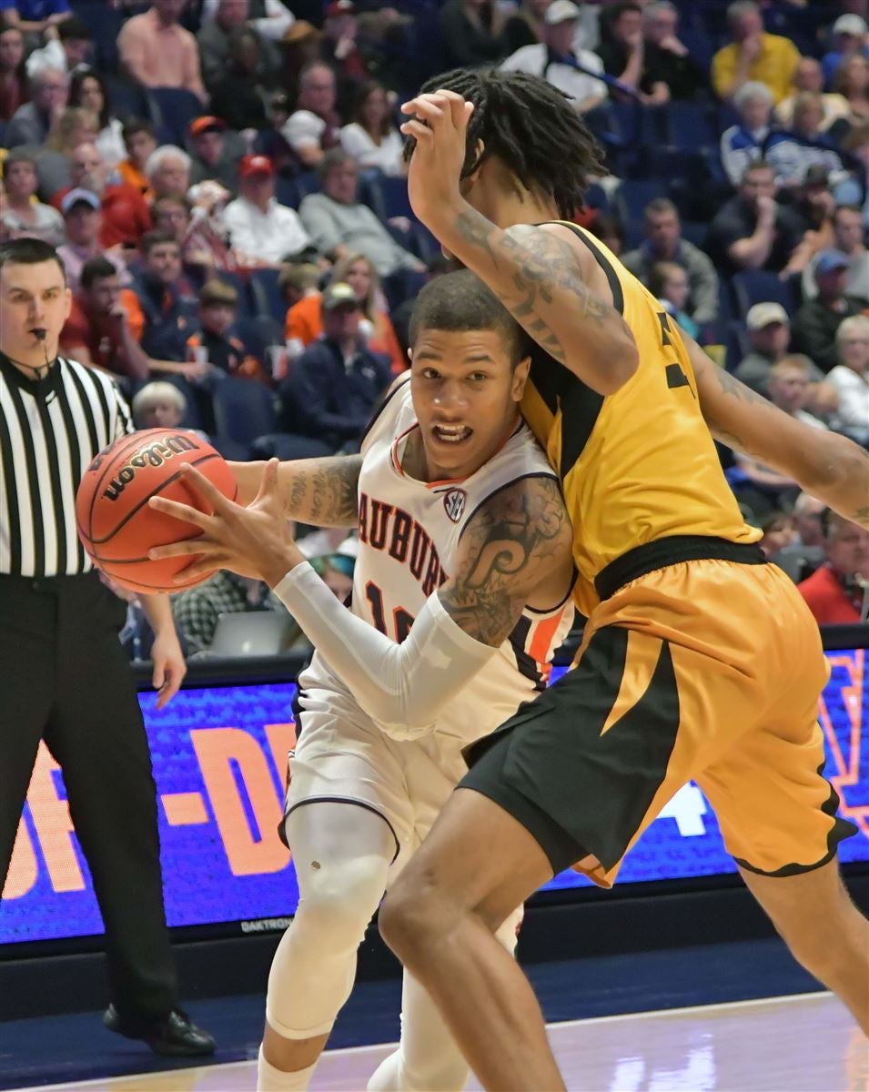 Scenes from Auburn's SEC Tournament victory against Mizzou