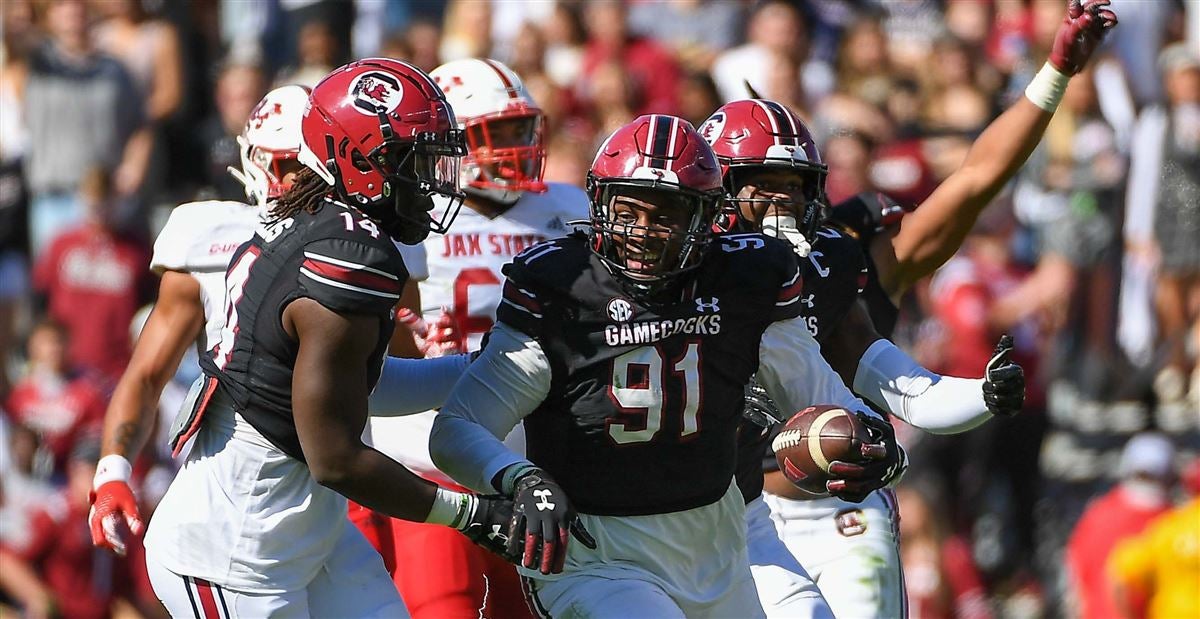 Tonka Hemingway returning to South Carolina in 2024