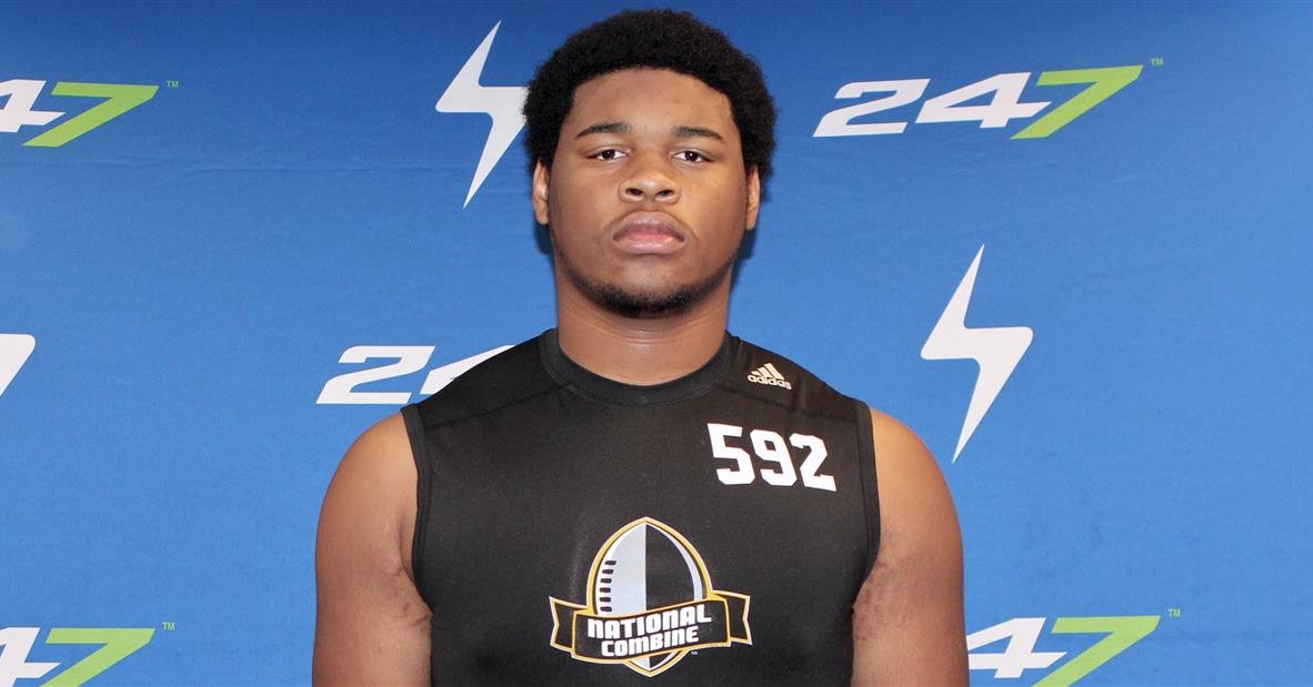 Wake Forest OL Mike Edwards enters the NCAA Transfer Portal