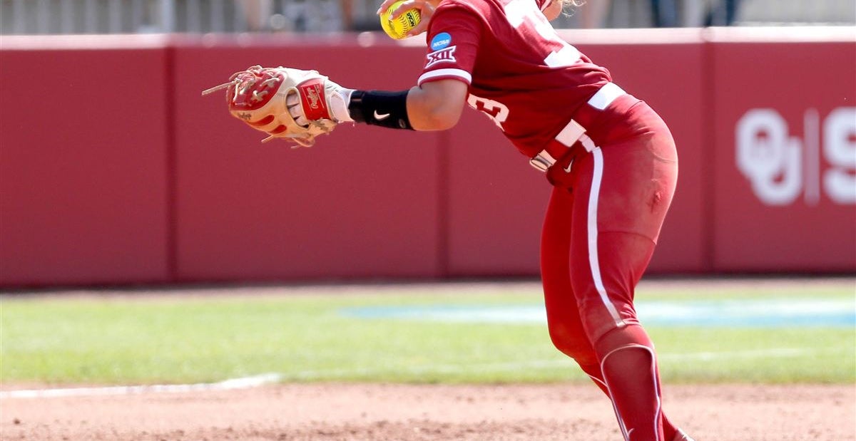 Alyssa Brito hits 2 home runs as OU softball run-rules Game 1 of Super ...