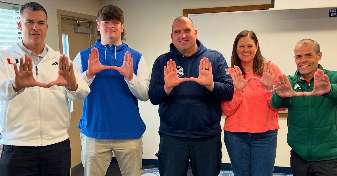 IOL JJ Sparks commits to Miami