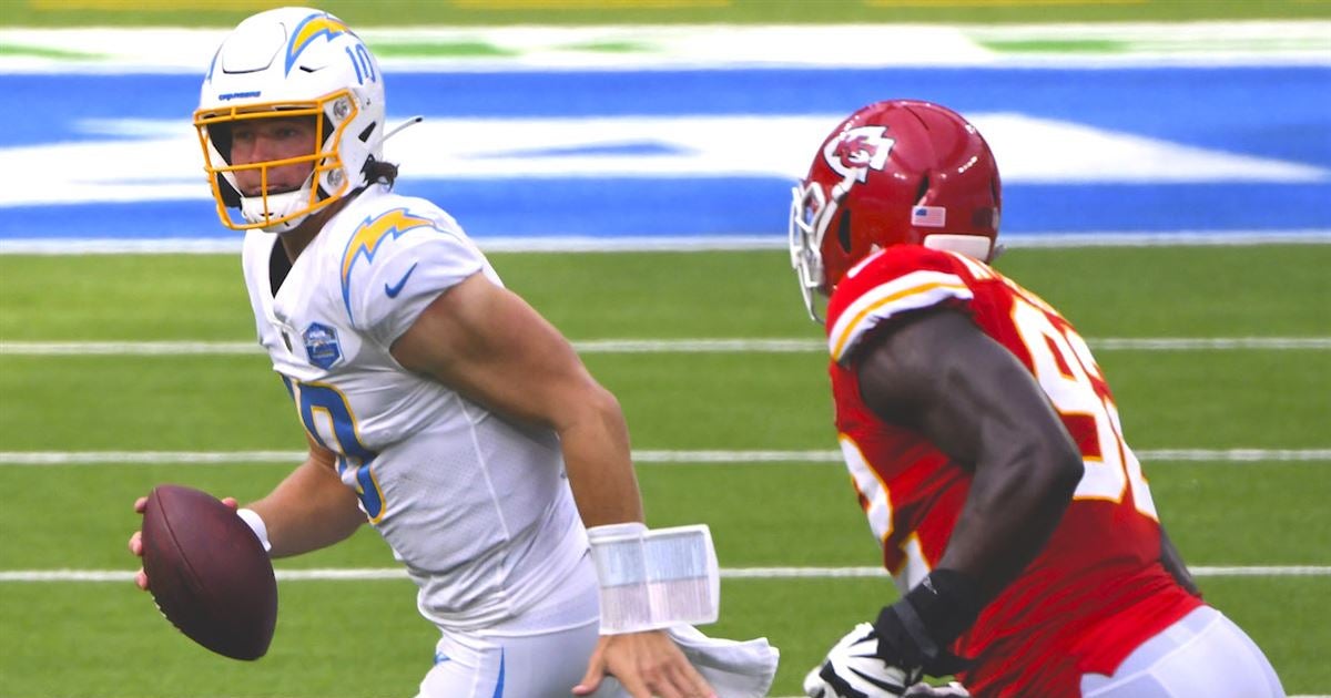 National Radio Host backs Justin Herbert over Tyrod Taylor