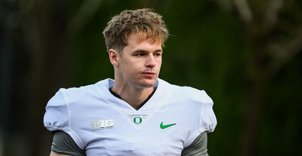 Photos from Oregon's open practice before Friday's College Football ...