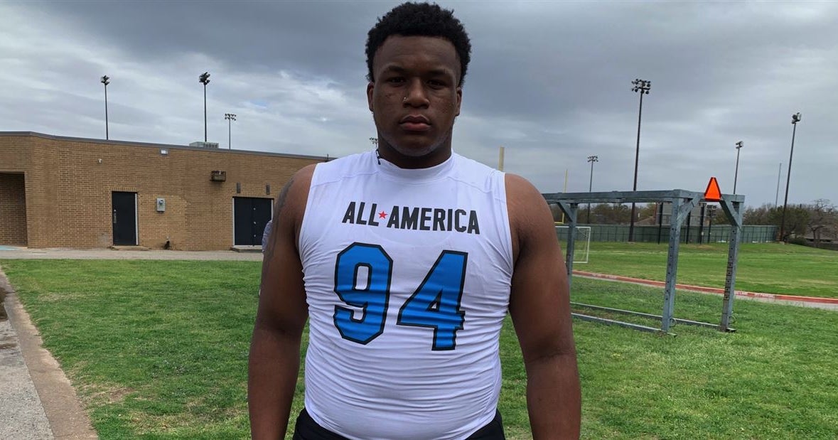 Inside 5-star OL Devon Campbell's top schools