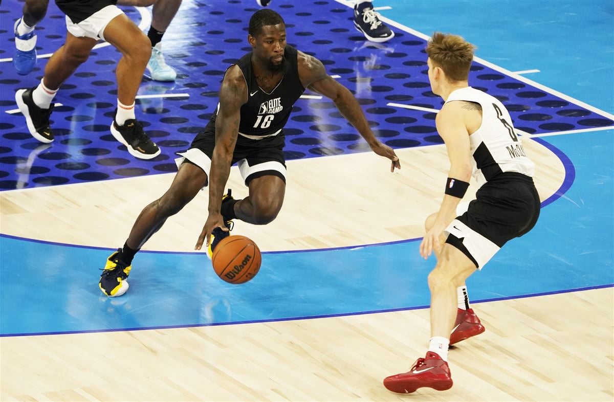 LOOK: Los Angeles Lakers sign former Michigan wing Chaundee Brown