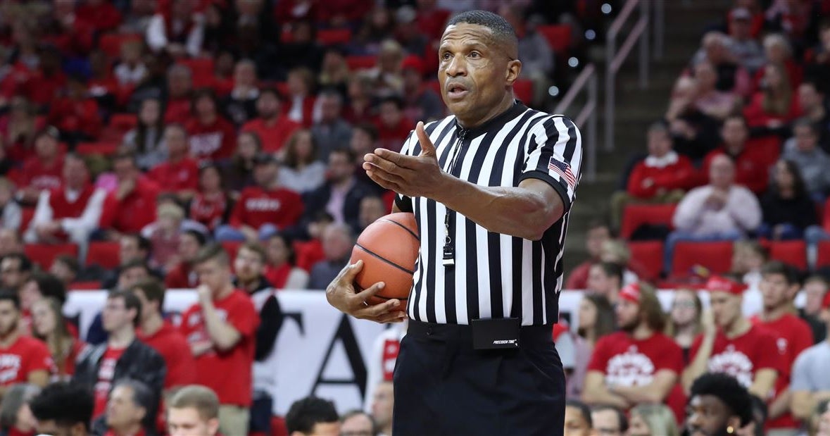 Referee "TV Teddy" Valentine not rehired by Big Ten