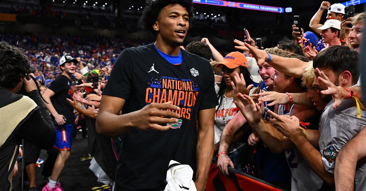 Florida forward Sam Alexis to enter transfer portal