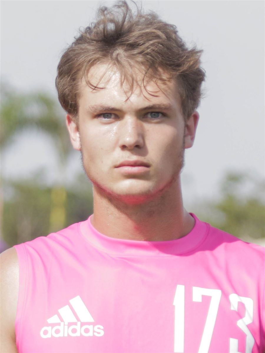 Dax Courtney, Arkansas, Tight End Dax Courtney, Arkansas, Tight End