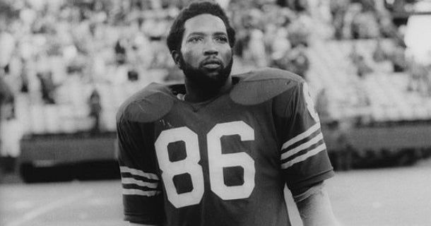 Former 49ers, Raiders defensive end Cedrick Hardman passes at 70