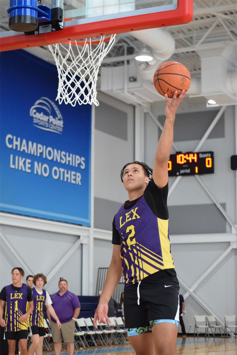 Sights and Sounds: Galaxy of top hoops stars on display at Midwest Live ...