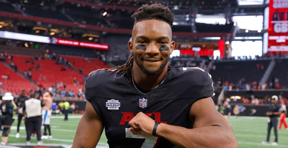 Watch Bijan Robinson's behind-the-scenes filming for Netflix's 'Outer ...