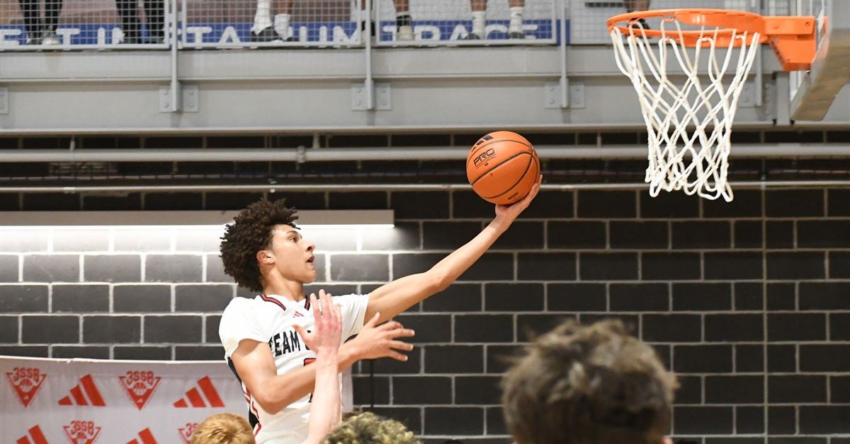 Notre Dame No Longer in the Running for Five-Star Forward Nate Ament