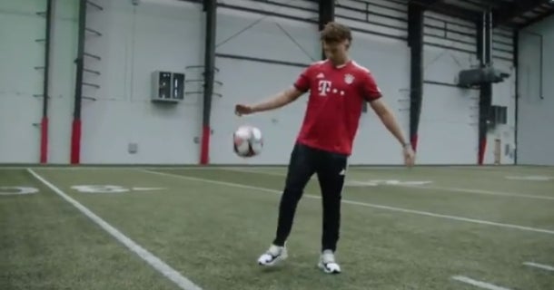 See Patrick Mahomes try his hand at soccer