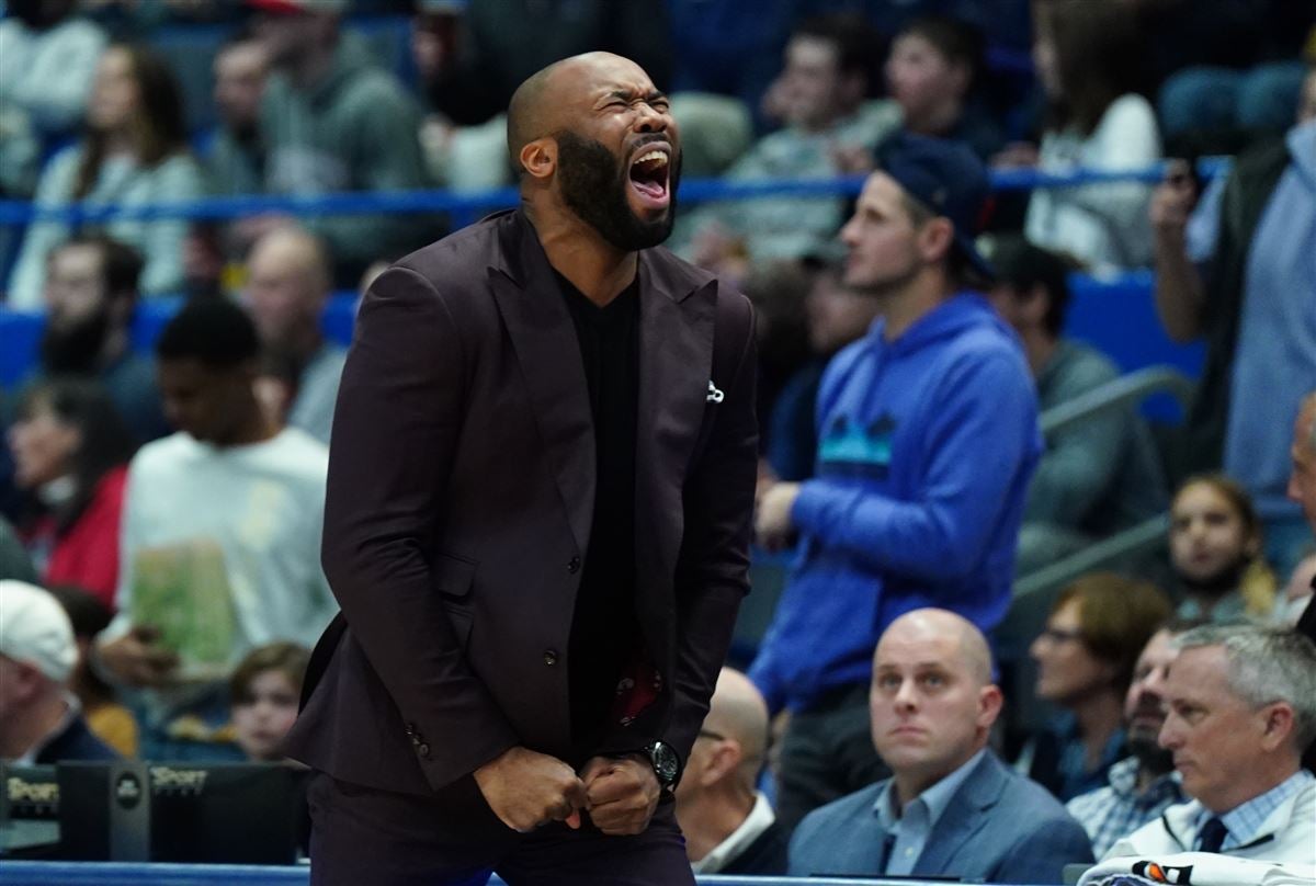 Turnovers doom Cats in 74-66 loss at UConn Turnovers doom Cats in 74-66 loss at UConn
