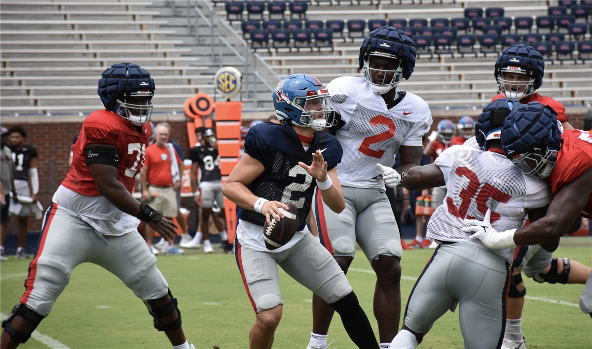 Photo Gallery | A close-up look at Ole Miss' fall scrimmage in the Vaught