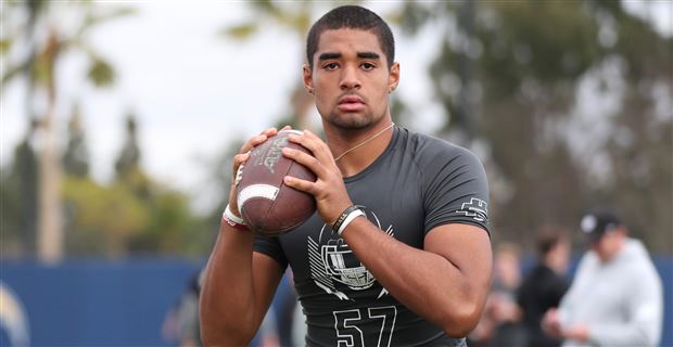 Five-star quarterback visits Arizona
