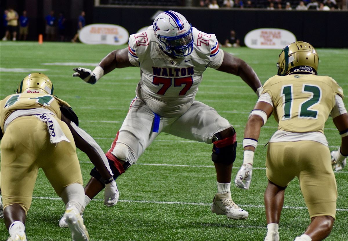 4-star offensive tackle Daniel Calhoun officially signs with Georgia