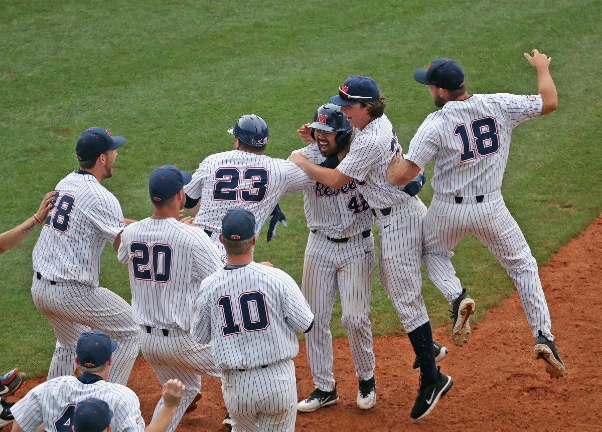Caracci, Rebel 'O' Bounce Back From Bizarre Play, Walk Off UGA