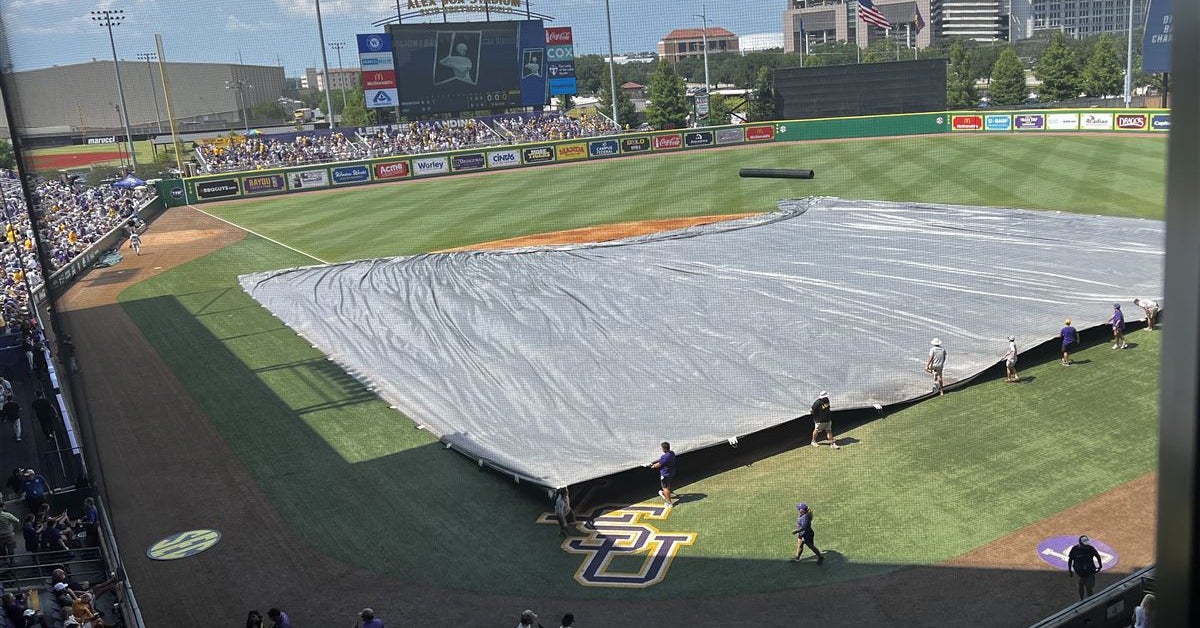 Weather Delay in Baton Rouge Regional: LSU vs. Oregon State on Sunday