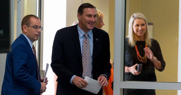 Begley discusses Gators recruiting under Mullen