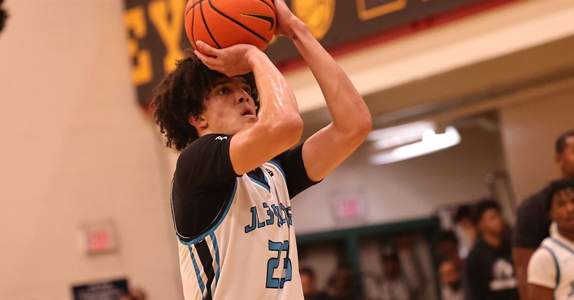 Texas Forward Zayden High Commits to North Carolina