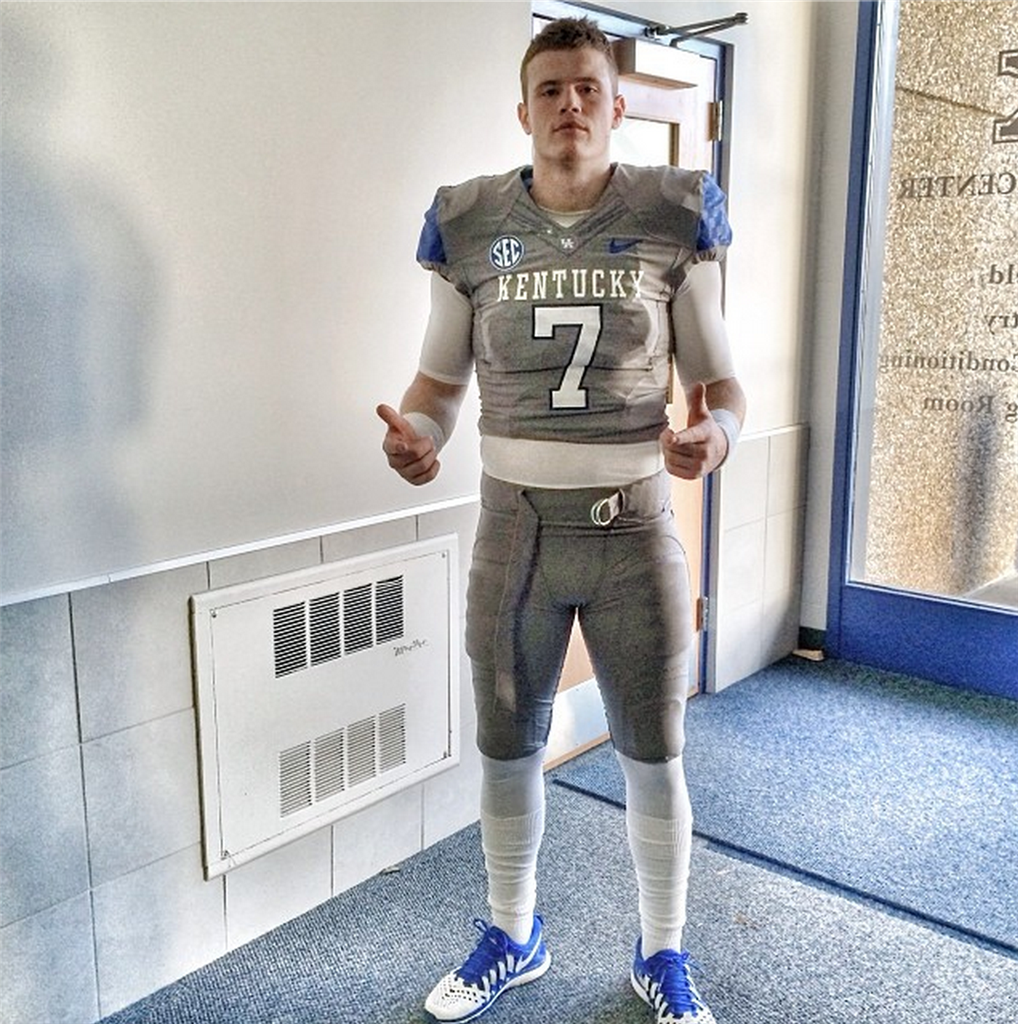 Drew Barker shows off UK's new gray uniforms