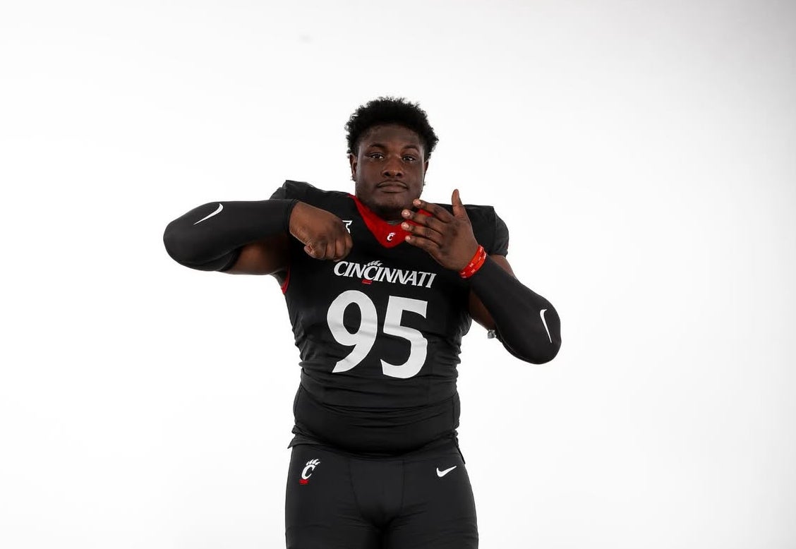 SIU DT Elijah Gunn Joins UC
