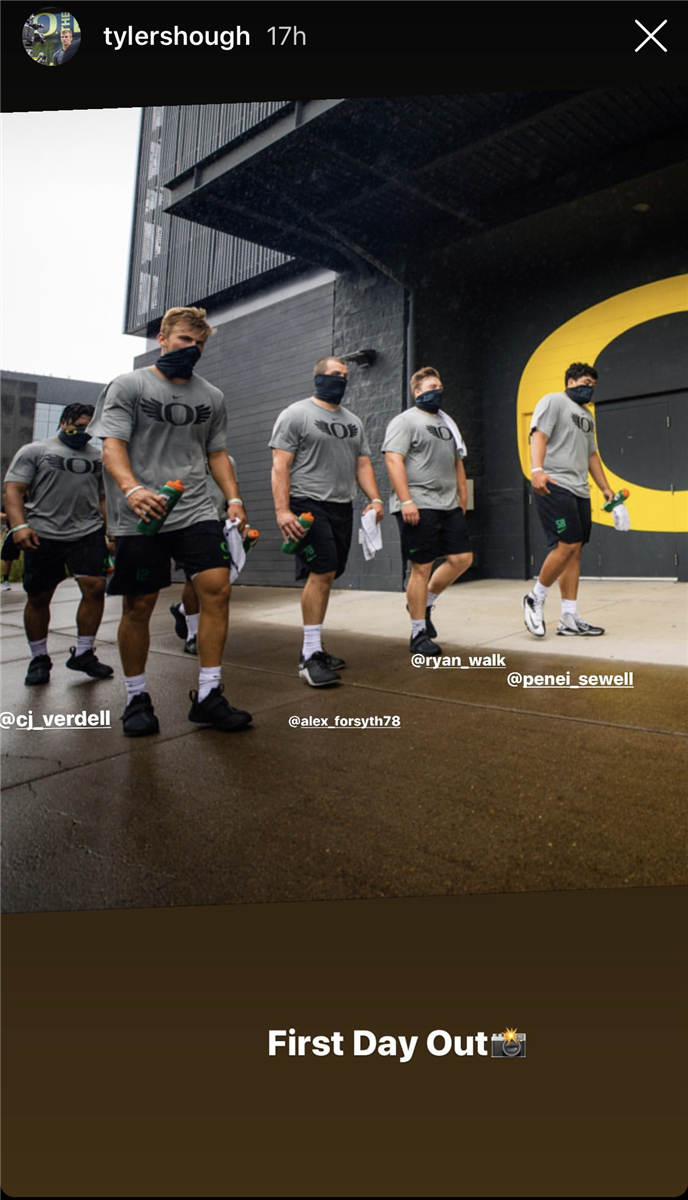 Look: Oregon players back on campus for voluntary workouts
