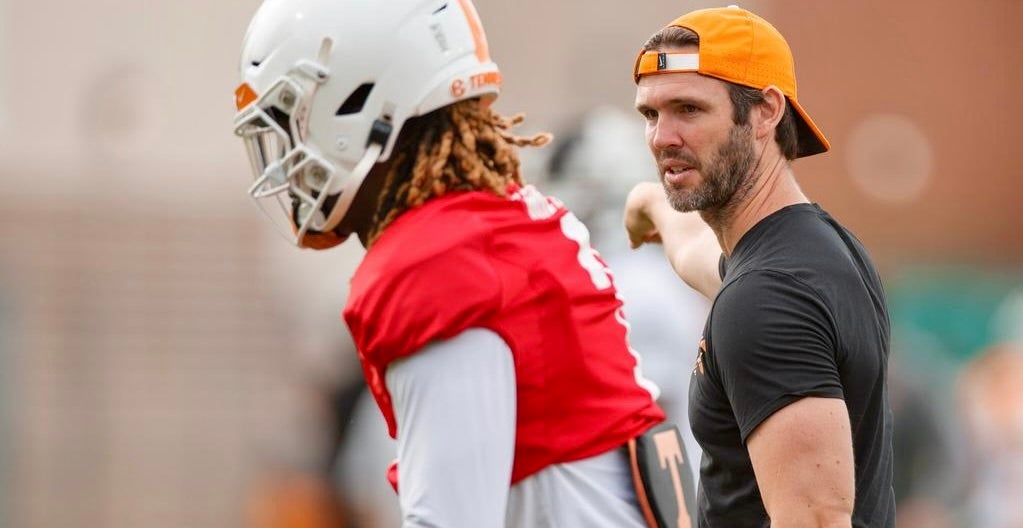 Quick-hitters from Vols OC Joey Halzle talking Joe Milton III, Cooper Mays and WRs during Texas ...