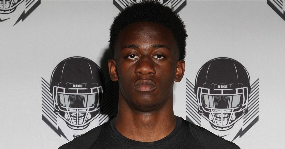 Texas safety Cameron Phillips has Pac-12 finalists