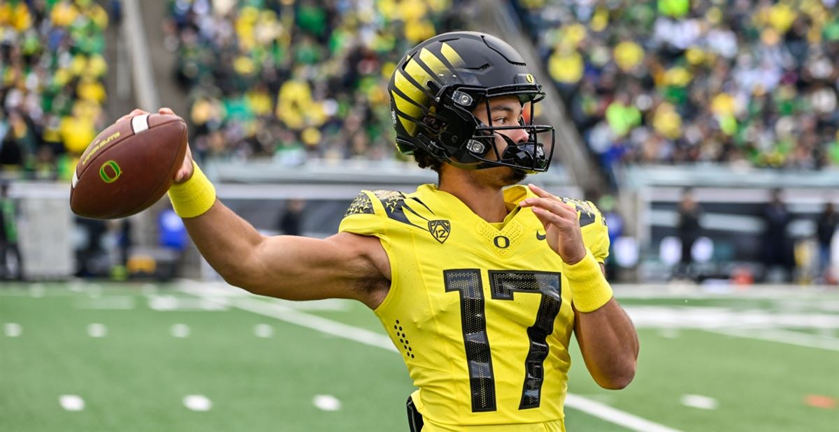 Oregon redshirt football player review: quarterback Ty Thompson ...