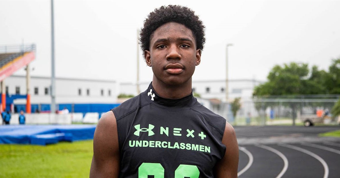 2025 five-star edge gives first UF visit a perfect 10