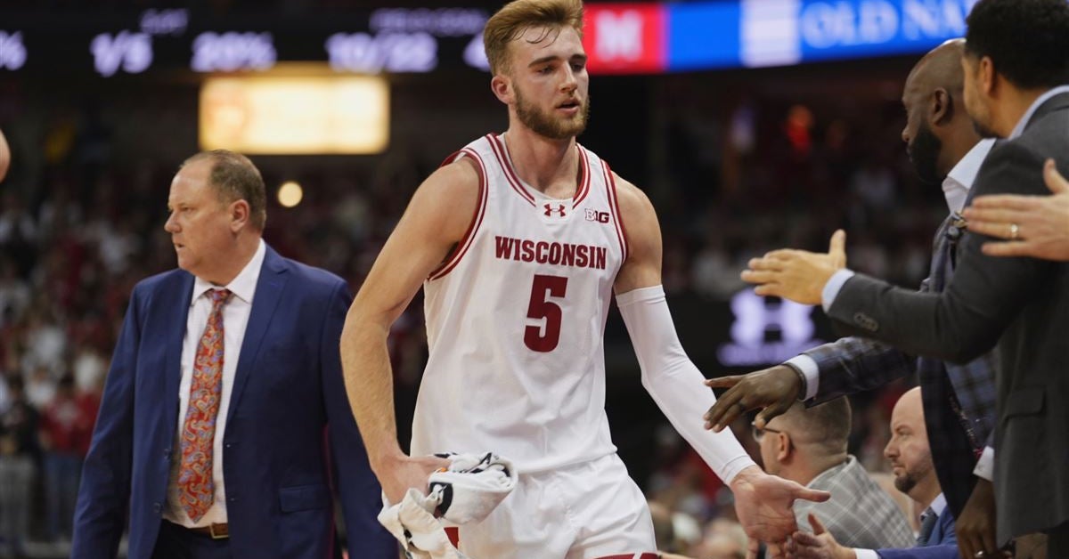 OSEN's Observations: Tyler Wahl, balanced scoring lead Badgers to home win