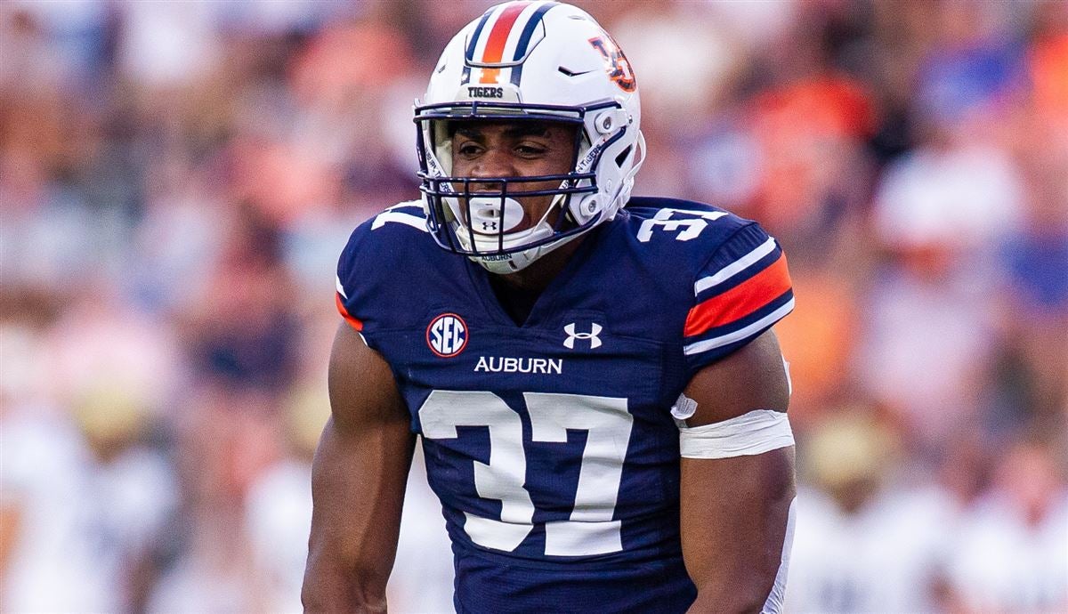 USC lands commitment from Auburn EDGE transfer Romello Height