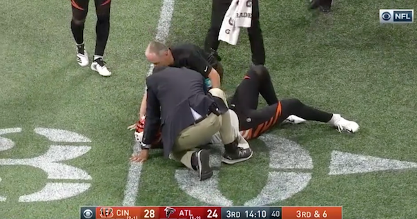 Bengals tight end Tyler Eifert suffers serious leg injury