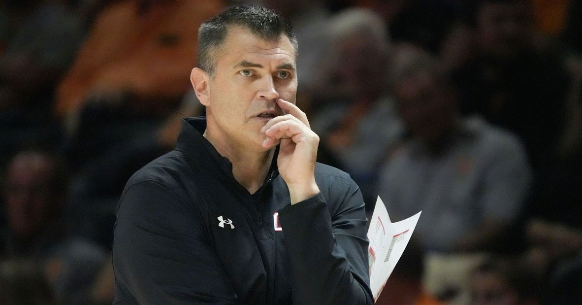 Gardner-Webb coach talks experience at Tennessee, beverage theft, Chaz ...