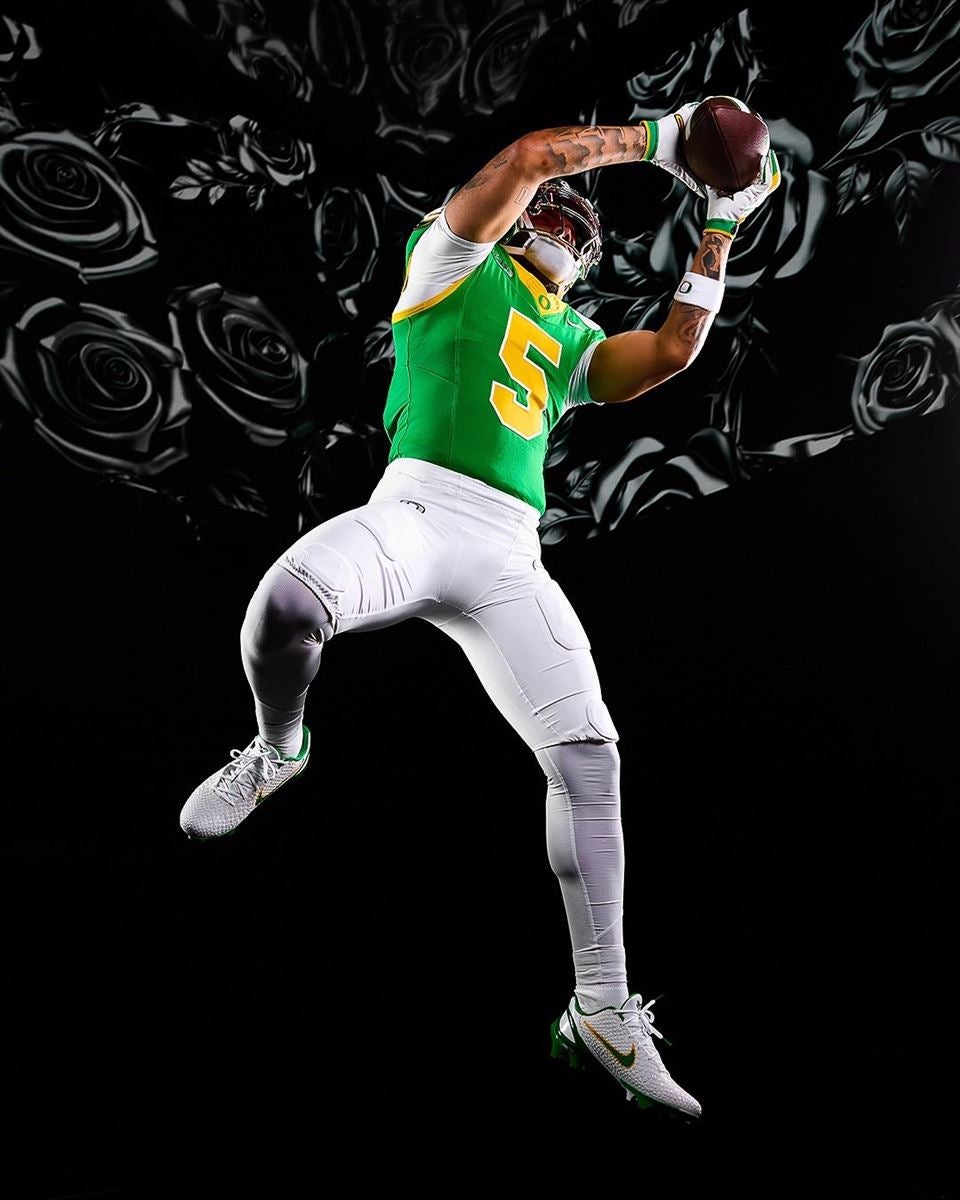 No. 1 Oregon announces uniforms for Rose Bowl against No. 8 Ohio State ...