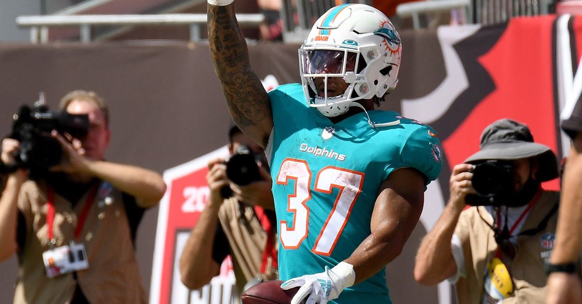 SCHEFTER: Myles Gaskin to Reunite With Brian Flores in Minnesota