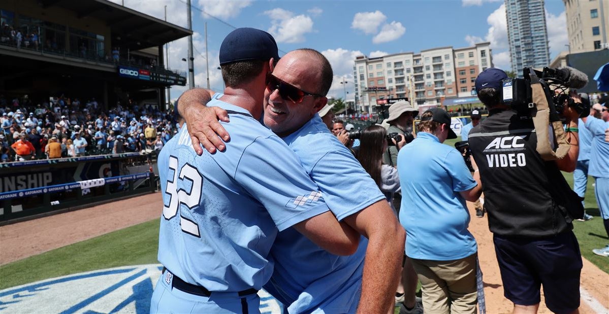 Scott Forbes, UNC Baseball Drawing Inspiration from Hubert Davis, UNC ...