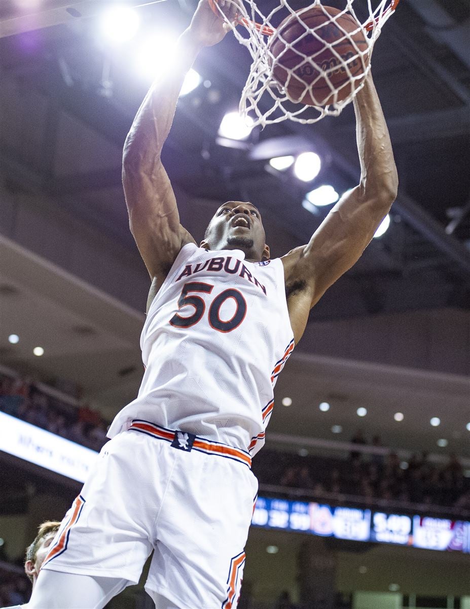 Basketball Photo Gallery from Auburn's 91-62 win vs. Colgate