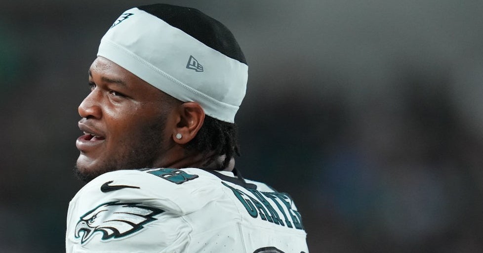 WATCH: Eagles DT Allen Carter threw up on the Cowboys' star and then ...