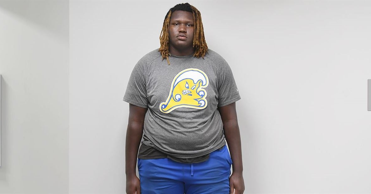 National battle begins to rage in Tupelo for O-lineman Zay Alexander ...