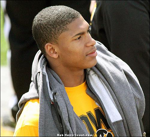 Aaron Garland Profile Photos