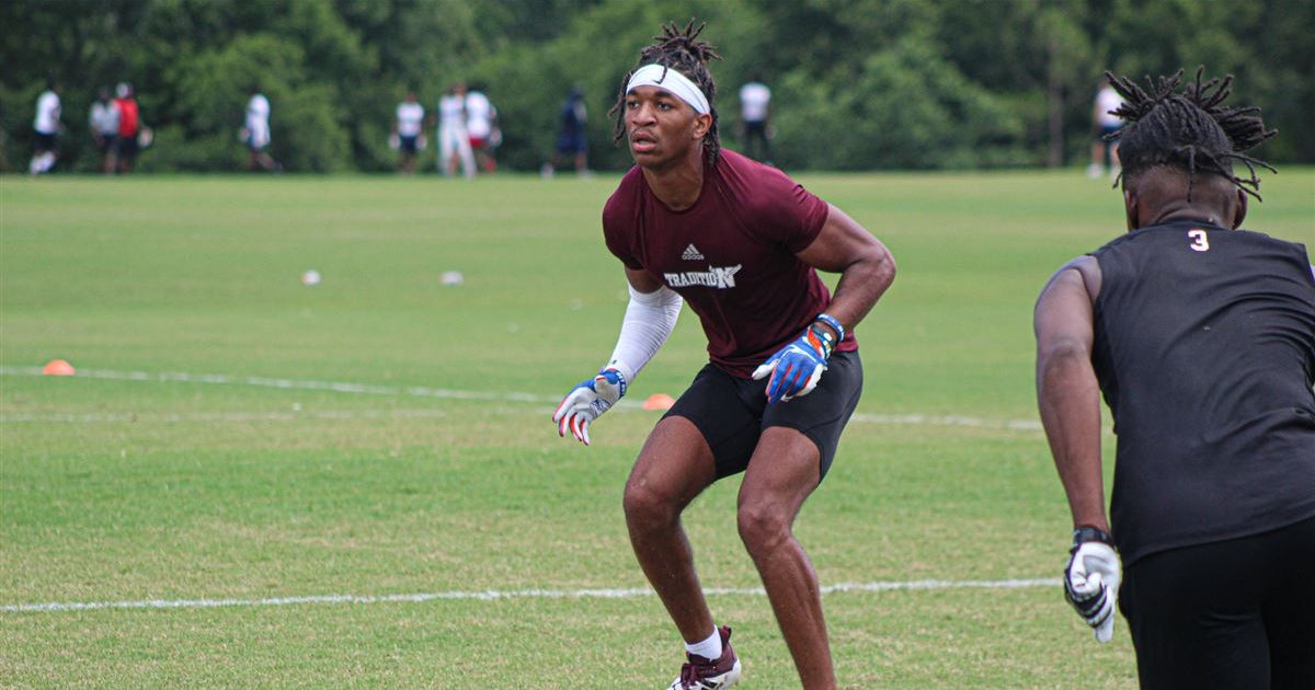 Top247 DB Azareyeh Thomas continues to feel like a priority for Florida