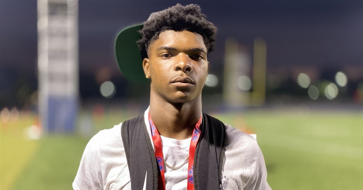 Larry Simmons returns to Ole Miss