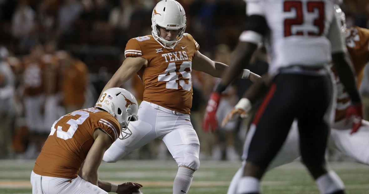Texas kicker Joshua Rowland enters NCAA transfer portal