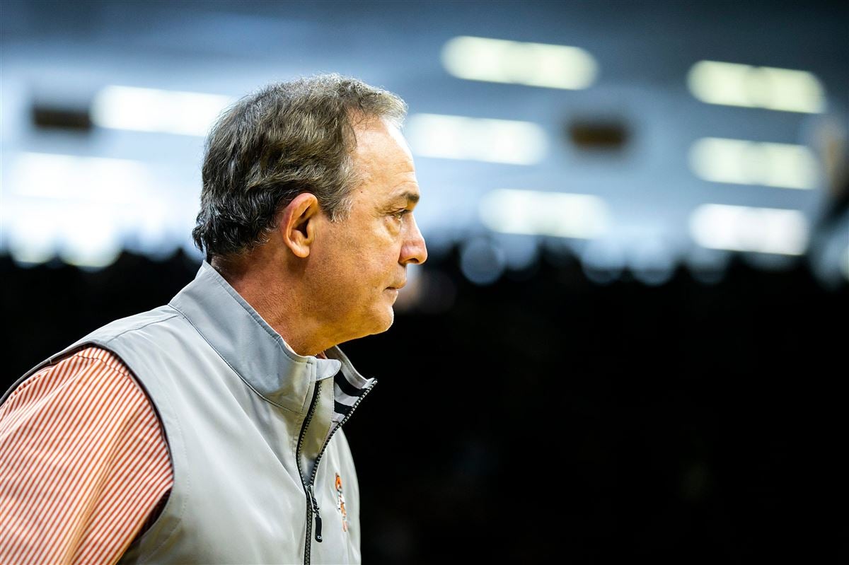 Legendary Oklahoma State wrestling coach, former wrestler John Smith ...